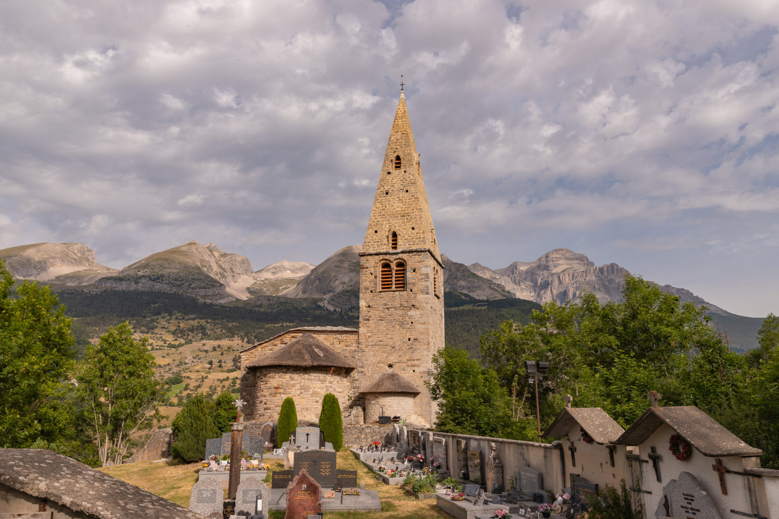L’été aventurier dans Le Dévoluy, sublime massif - Itinera-magica.com